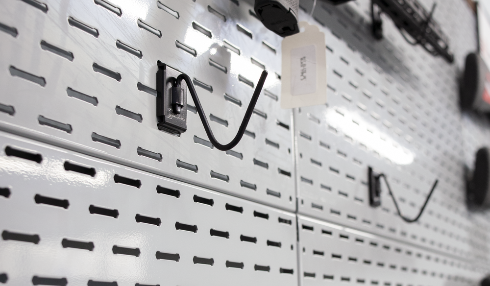 Lockdown SecureWall Long Gun Hanger 2 Pack 1160808 - Safe and Vault ...