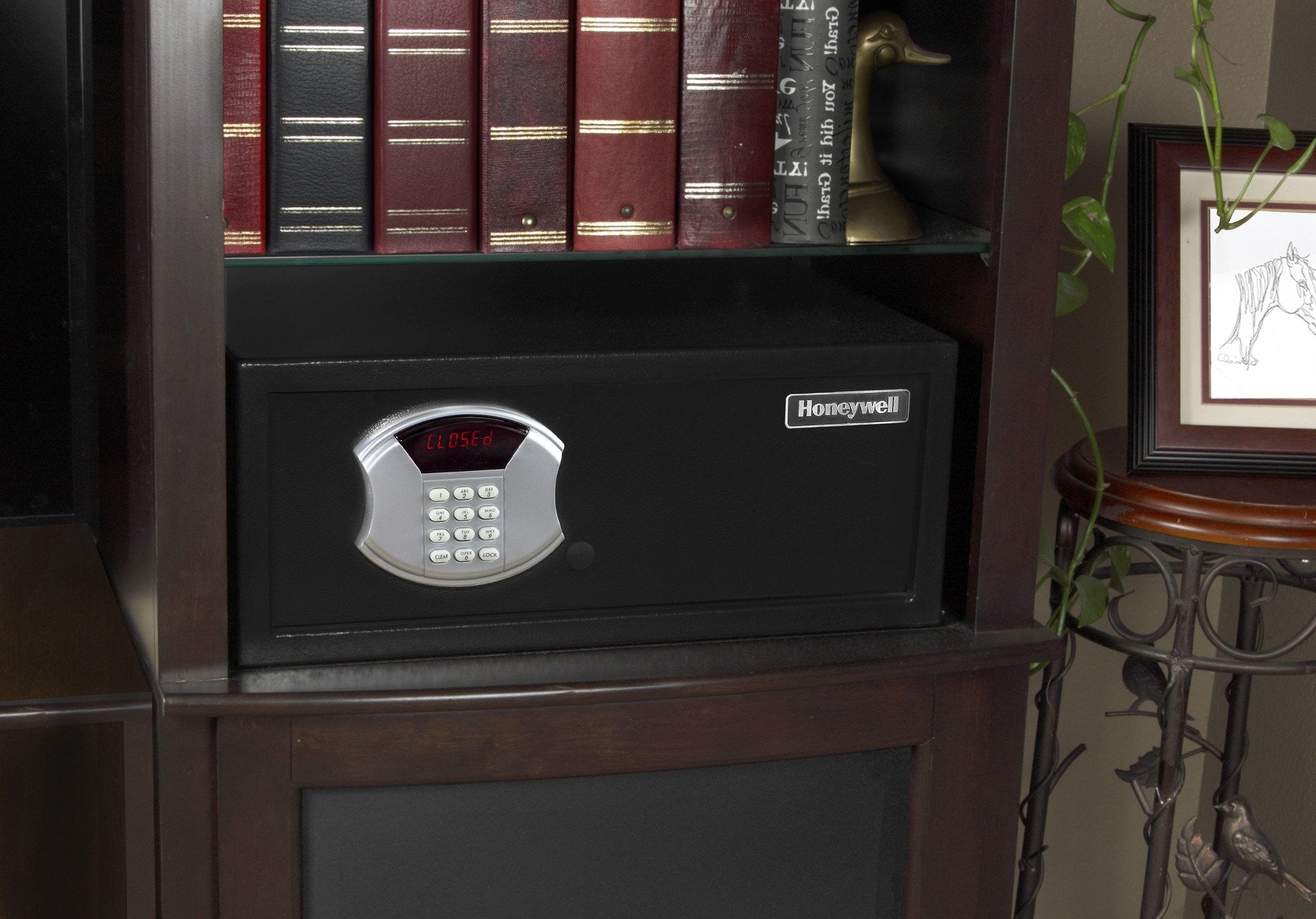 Honeywell 5105 Low Profile Steel Laptop Safe - Safe and Vault Store.com