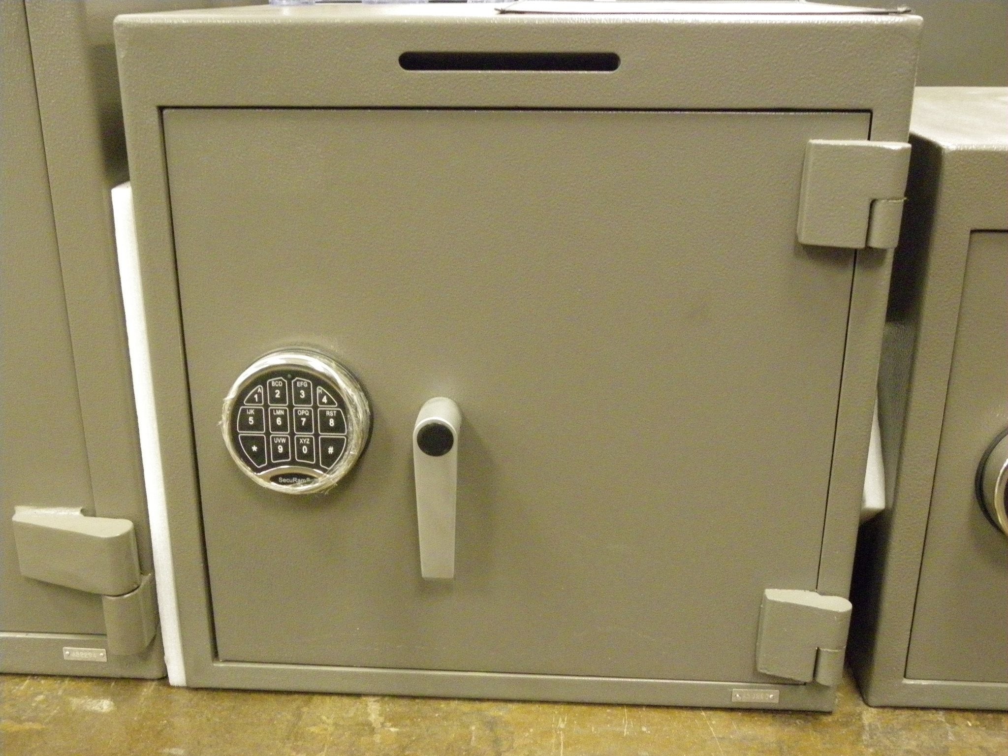 SafeandVaultStore UC-2020 Utility Burglar Chest - Safe and Vault Store.com